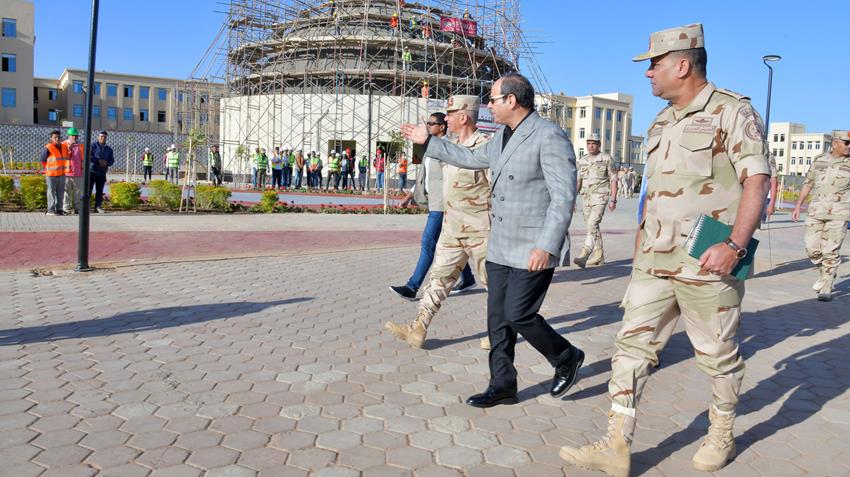 الرئيس عبد الفتاح السيسي يتفقد الأكاديمية العسكرية المصرية وعدد من ...