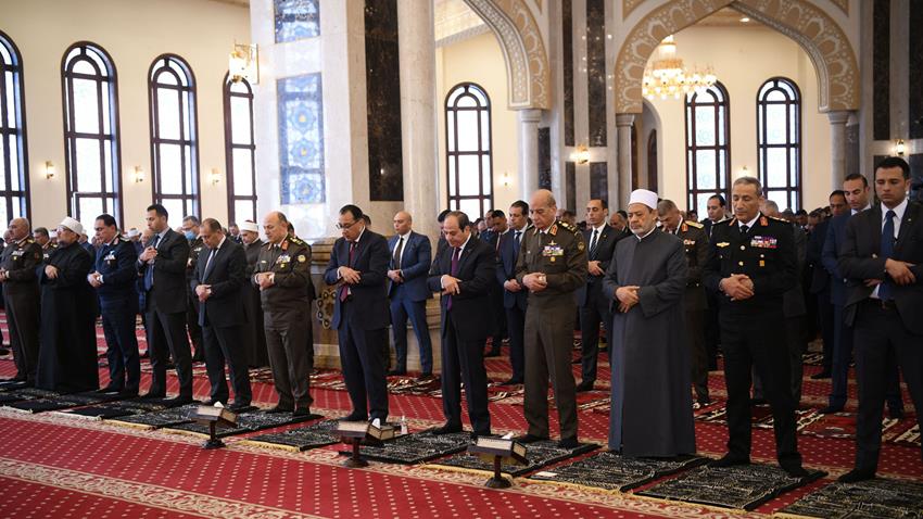 President El-Sisi performs Friday Prayer at Mosheer Tantawy Mosque