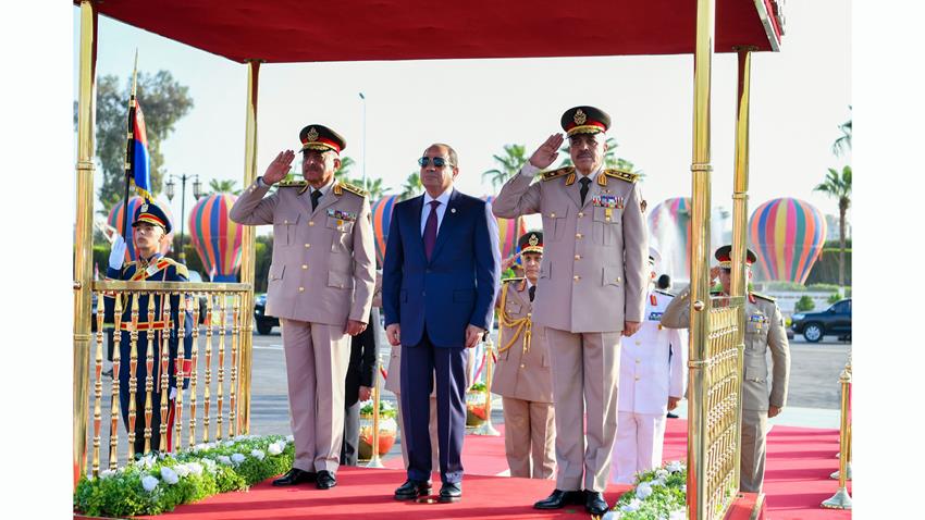 President El-Sisi Lays Wreath at Memorial and Tombs of Presidents Sadat ...